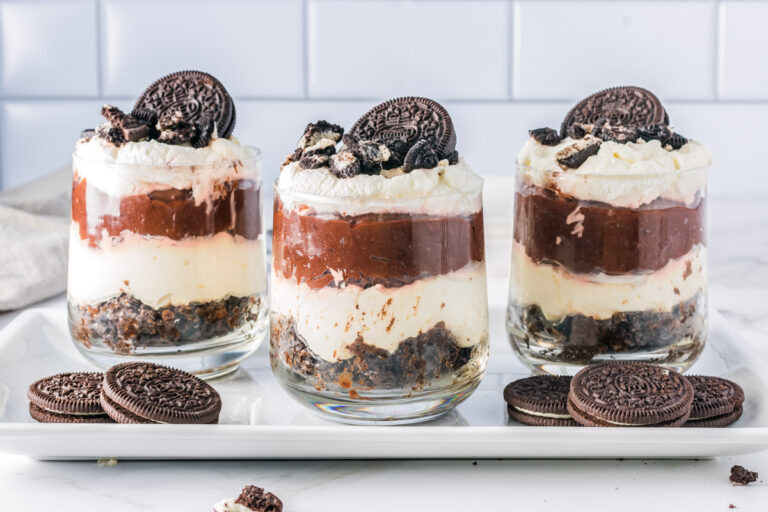 Oreo Parfait - a No-Bake Oreo Dessert - The Cozy Fork