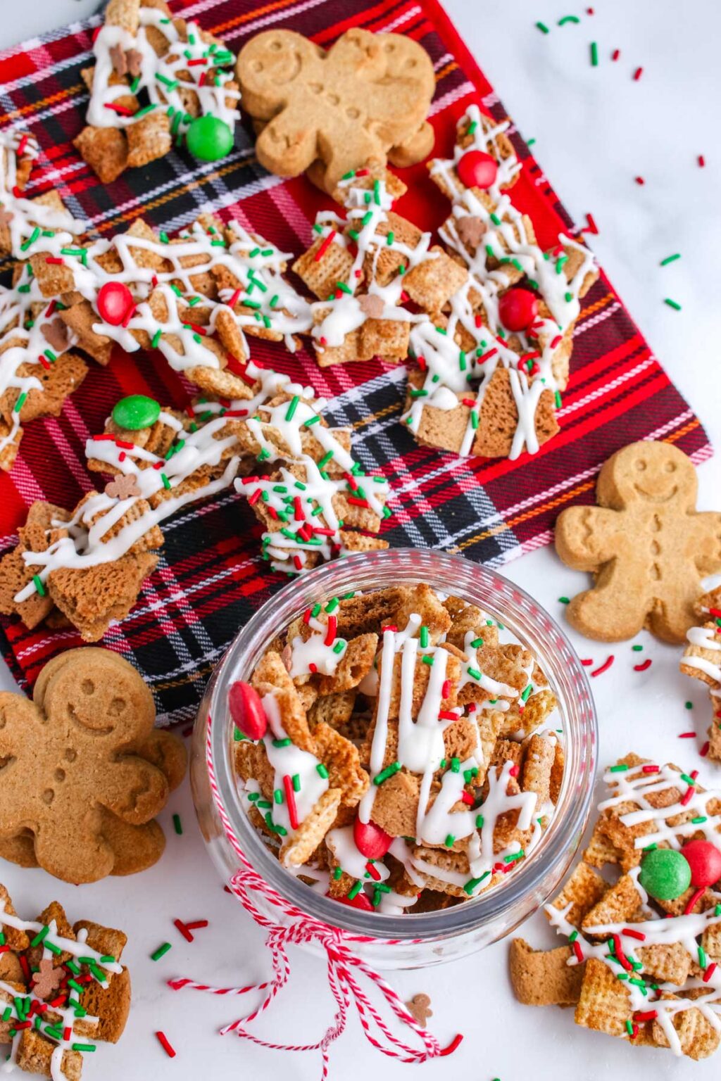 Gingerbread Chex Mix (Gingerbread Puppy Chow) - The Cozy Fork